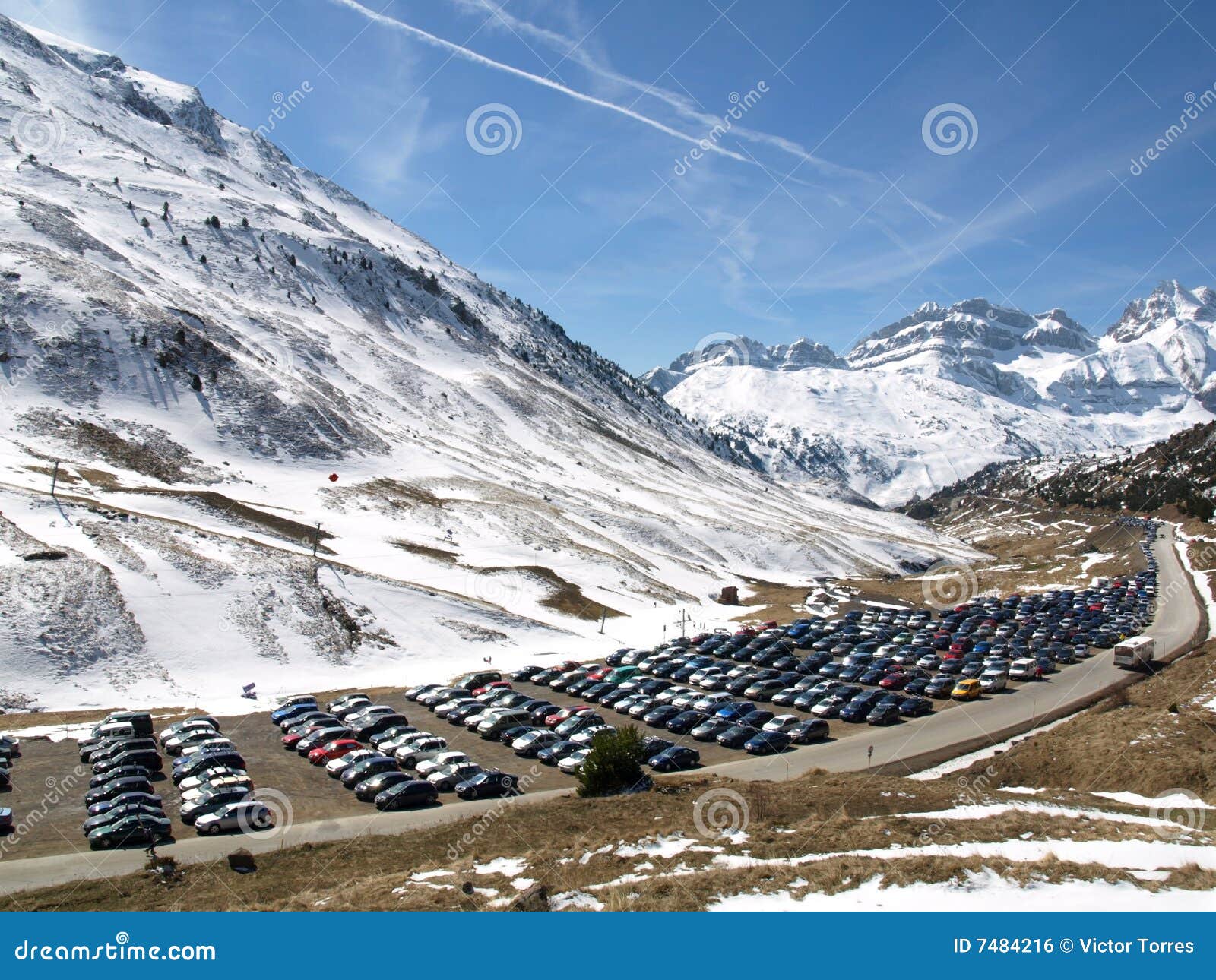 Car Parking in a Snow Trail Stock Photo - Image of mountain, cold: 7484216