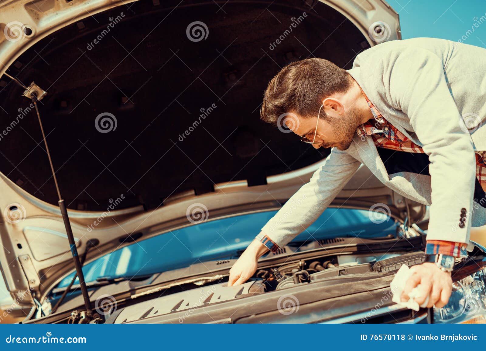 Car problem stock photo. Image of problems, safety, tire - 76570118