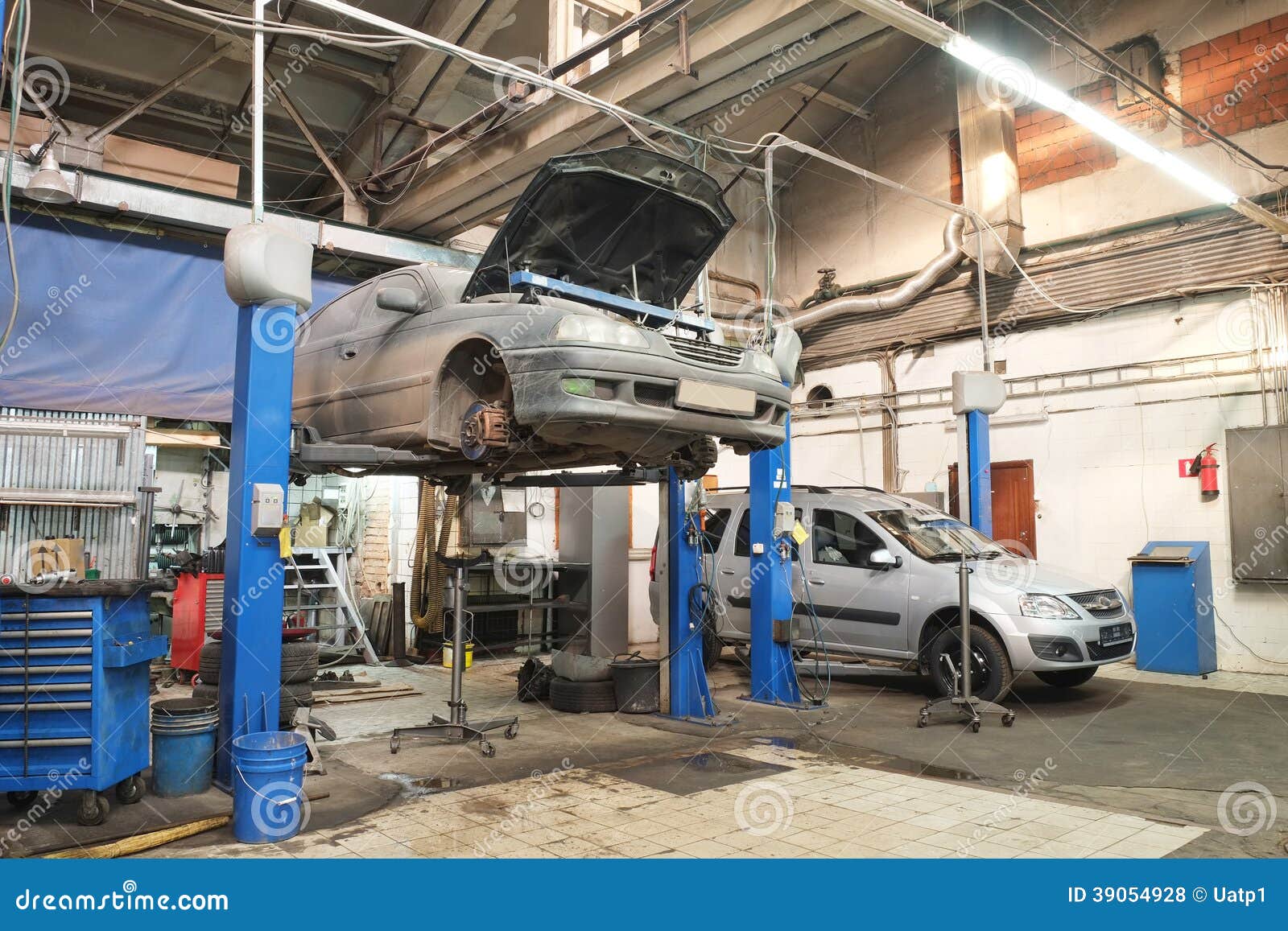 Car repair garage stock photo. Image of industry, gear - 39054928