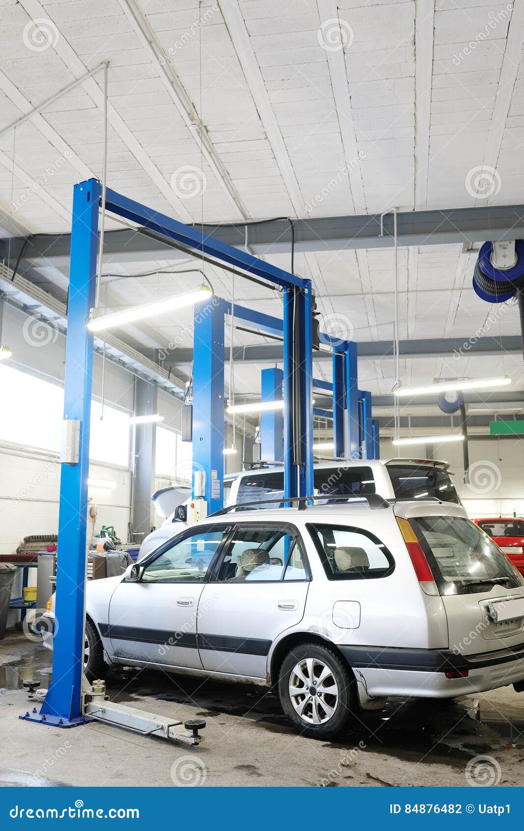 Car repair station stock photo. Image of mechanic, exident - 84876482