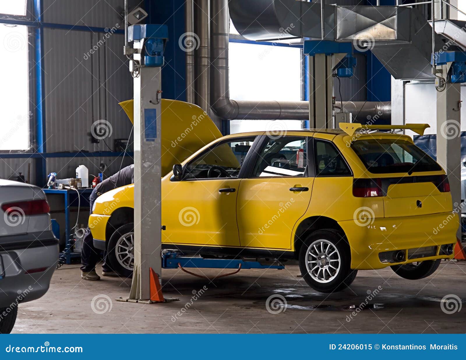 Car service garage stock image. Image of vehicle, land - 24206015