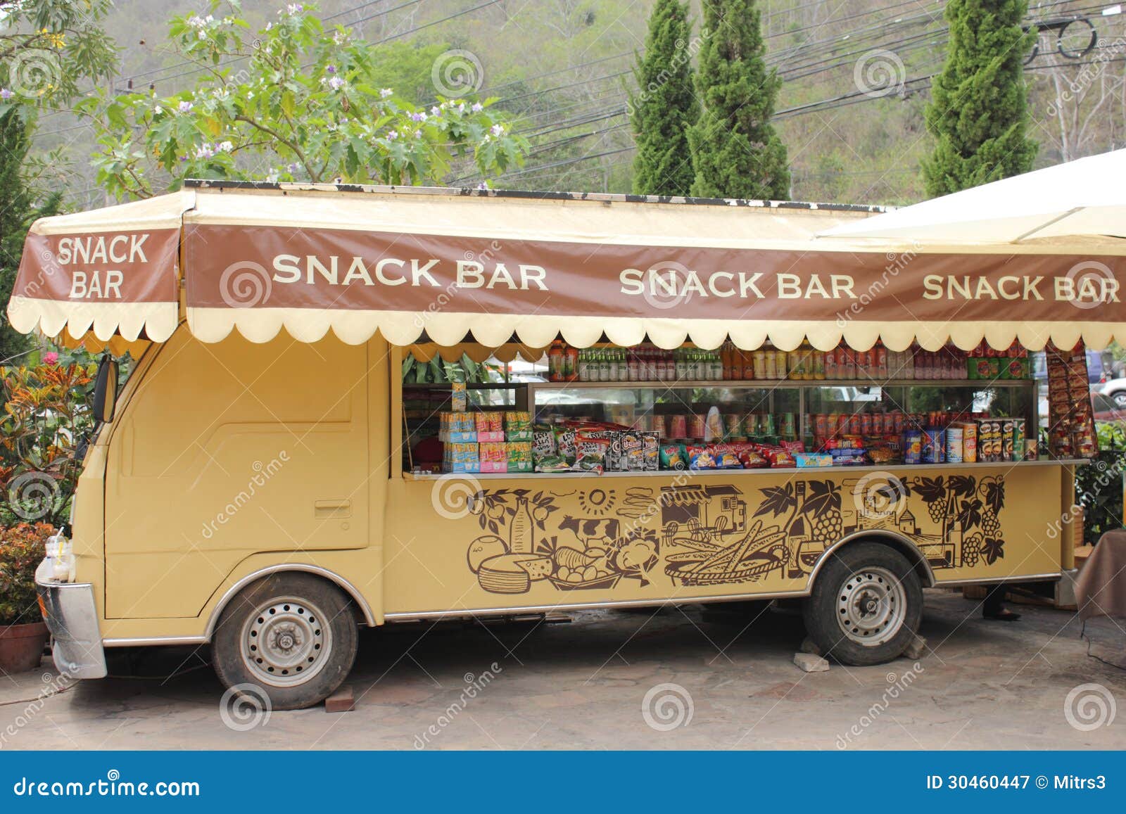 Car snack Mobile Shop editorial photography. Image of store - 30460447