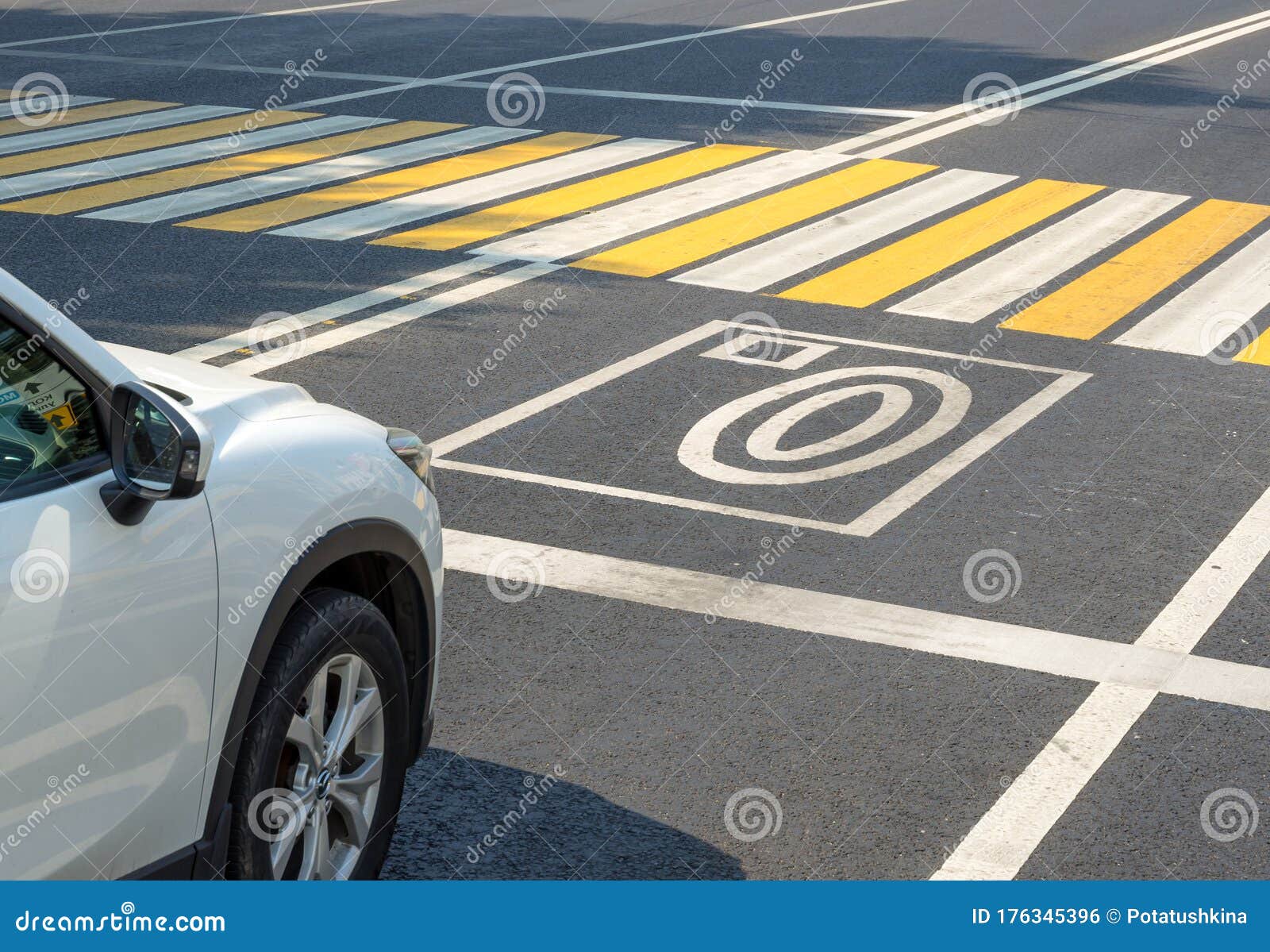 The Car Stopped at the Stop Line Editorial Photo - Image of asphalt ...