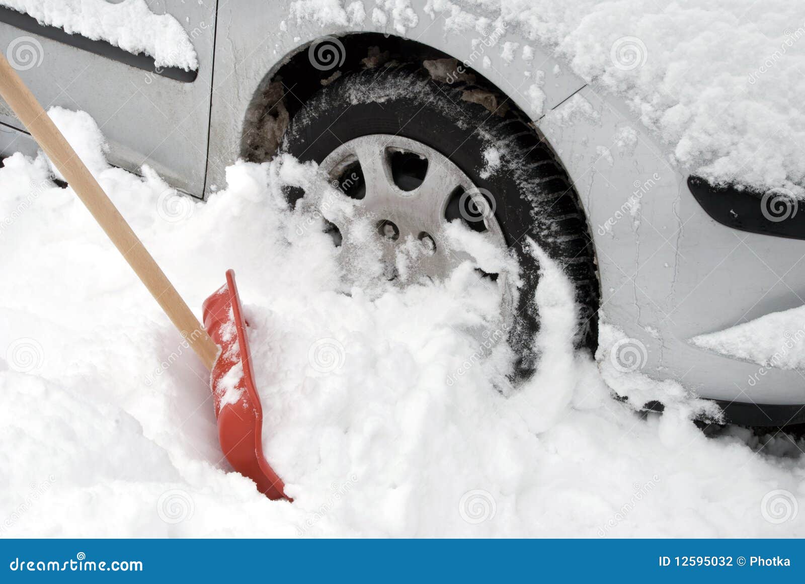 Car stuck in snow stock photo. Image of cold, wheel, winter - 12595032