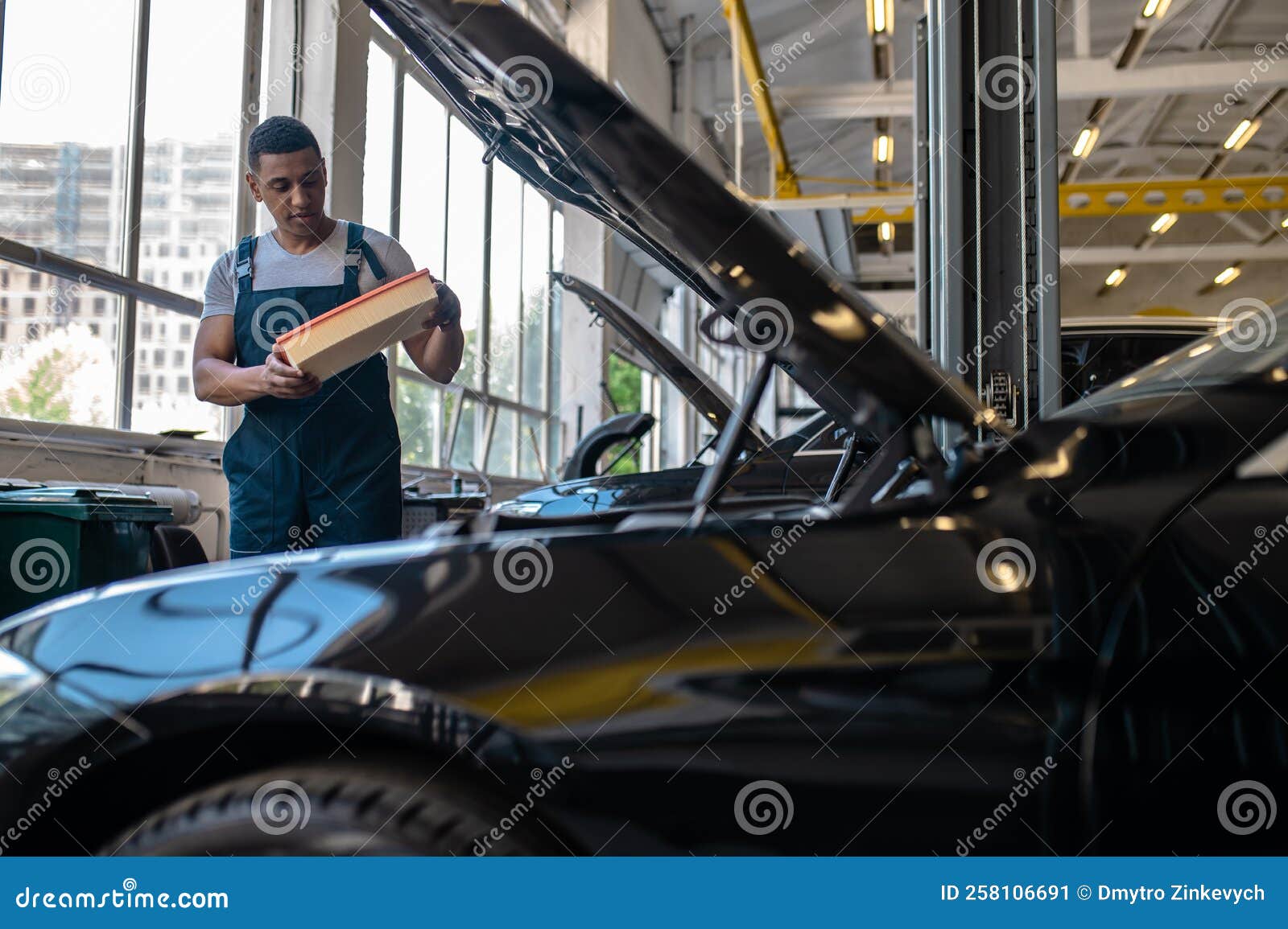 Auto Repair Worker Fixing the Client Car Stock Image - Image of ...