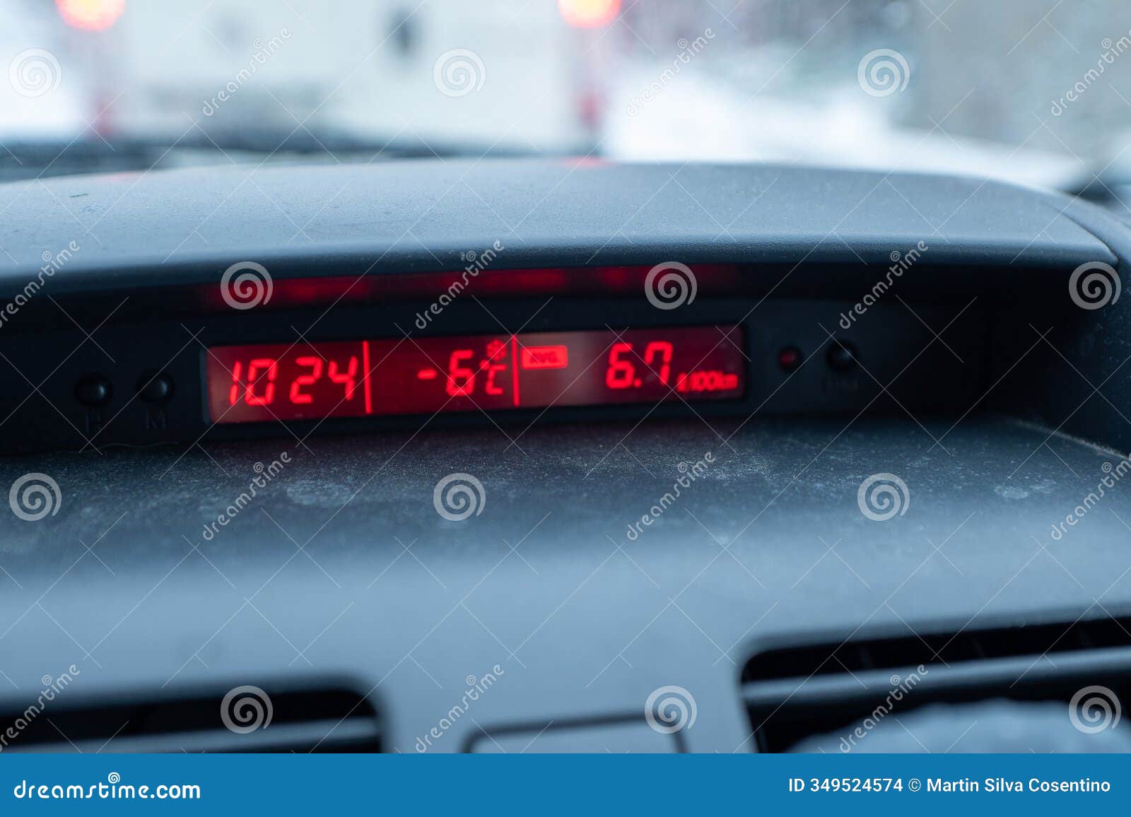 Car Temperature Gauge at -6 Degrees Celsius with Ice Symbol Stock Photo ...