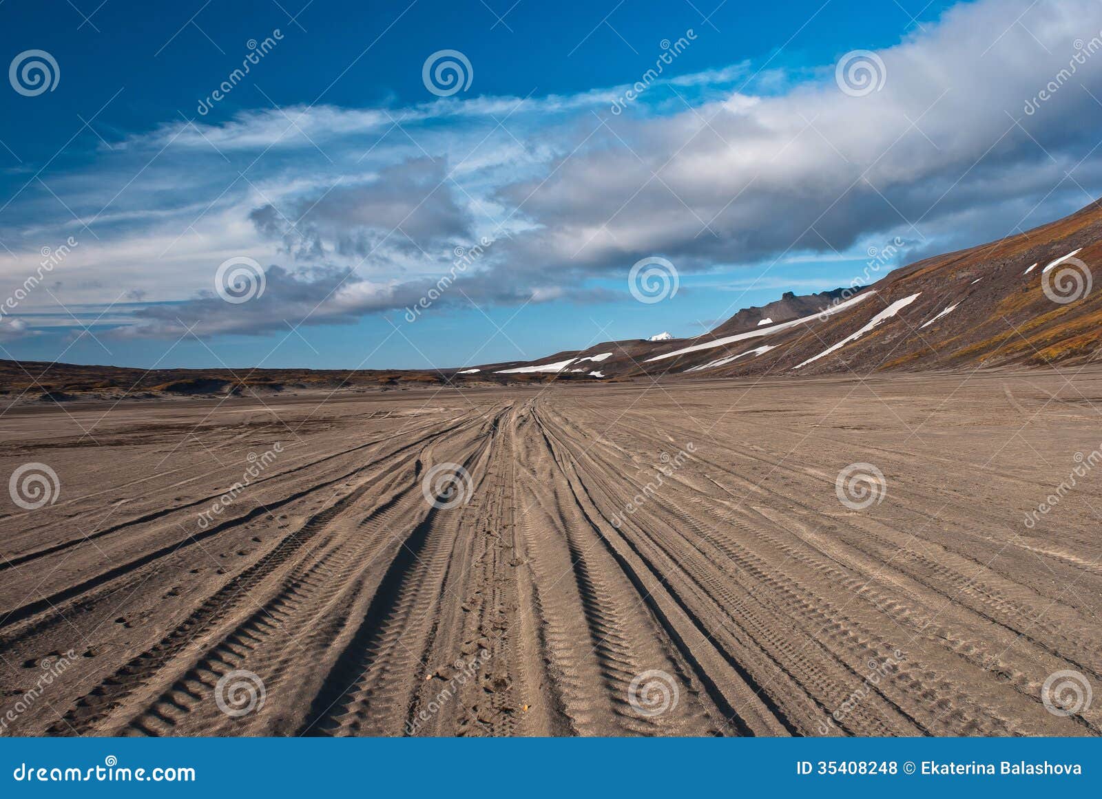 Car Tracks in the Mountains Stock Photo - Image of stone, travel: 35408248