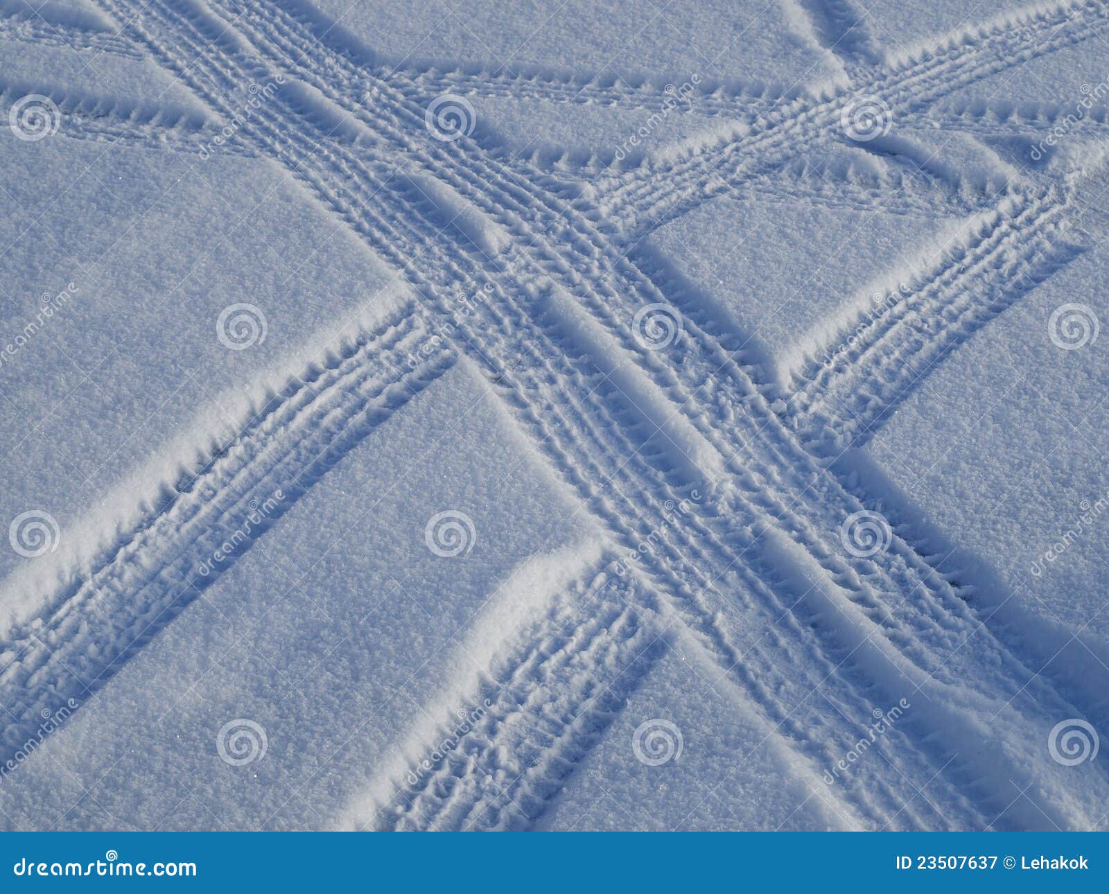 Car tracks on the snow stock image. Image of road, texture - 23507637