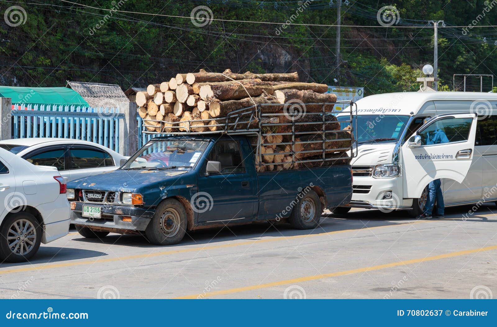 Car transporting logs editorial photography. Image of logging - 70802637