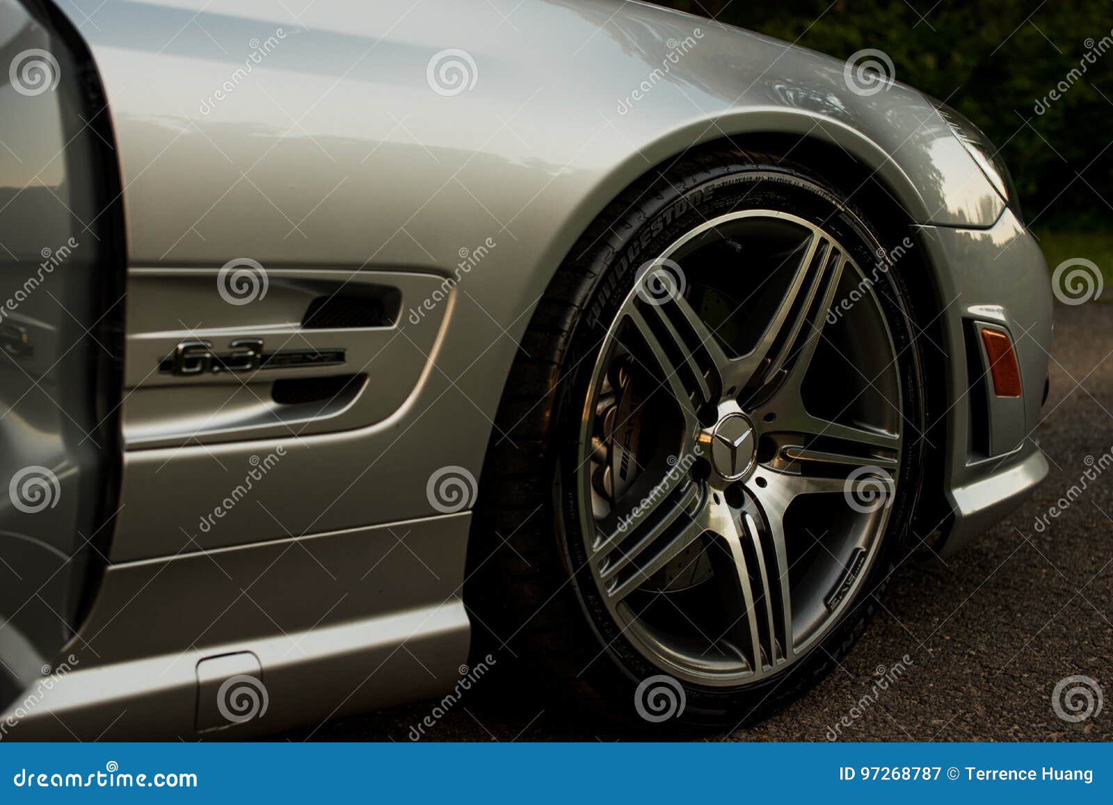 Shiny Car Rims at Carmella Vanzant blog