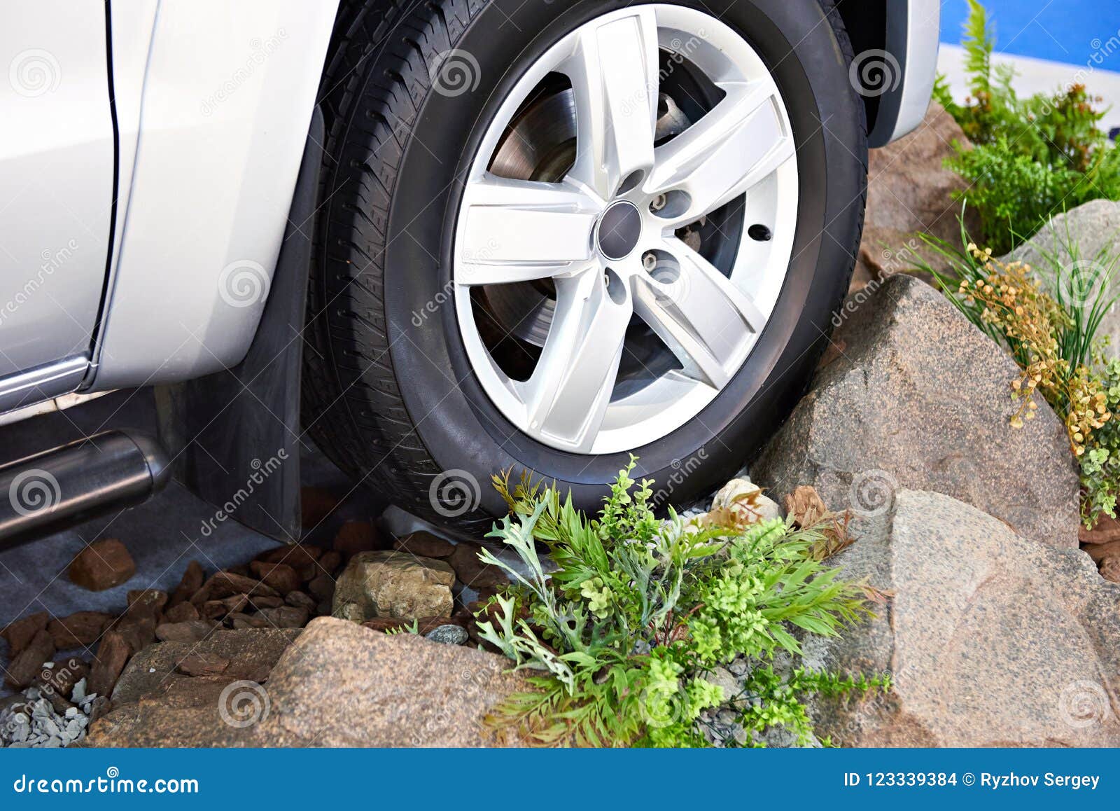 Car wheel and off-road stock photo. Image of sport, rocks - 123339384