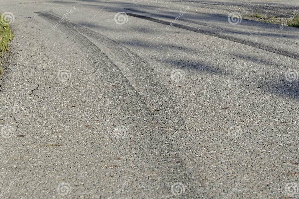 Car wheels marks stock image. Image of extreme, dune - 191834393