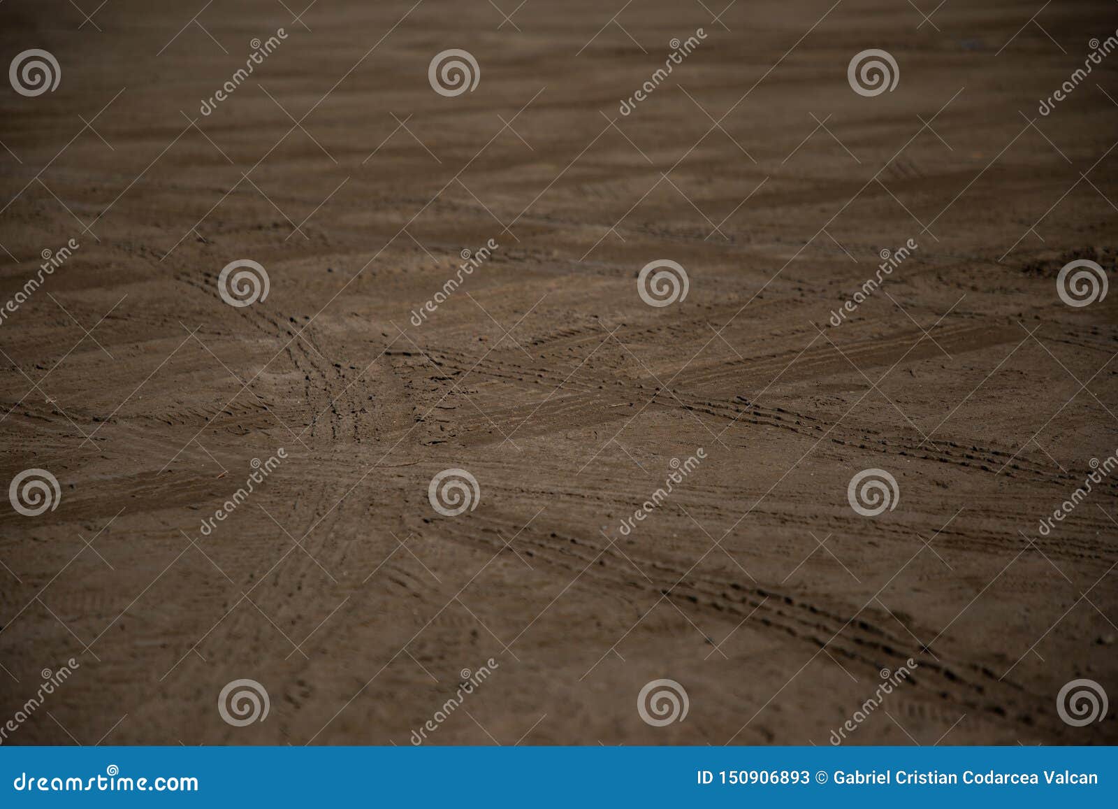 Car wheels marks on sand stock image. Image of nature - 150906893