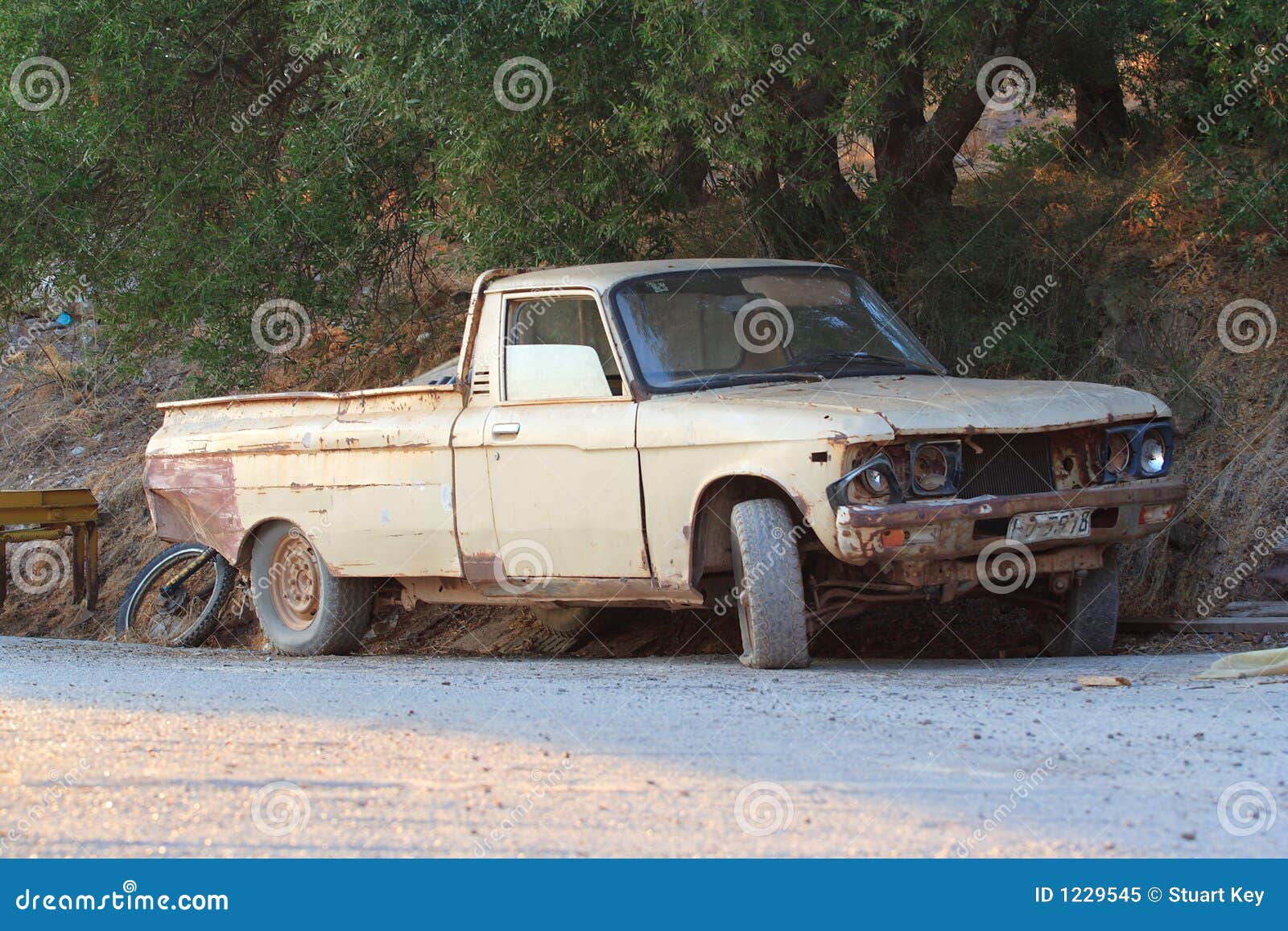 Car wreck stock image. Image of rust, pick, crashed, adandoned - 1229545