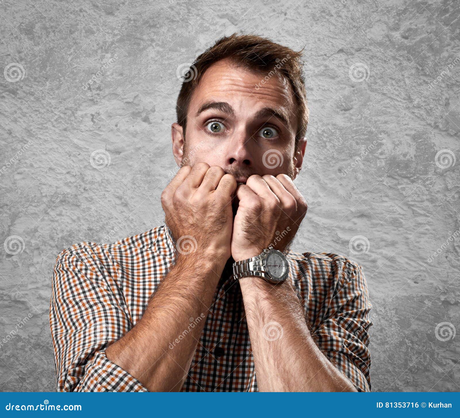 Cara assustado do homem foto de stock. Imagem de ansiedade - 81353716