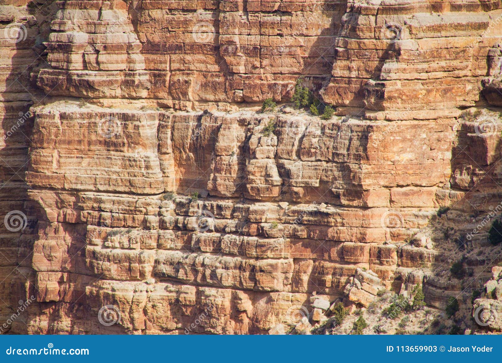 Cara Da Rocha Com Camadas De Cores Diferentes Imagem de Stock - Imagem ...