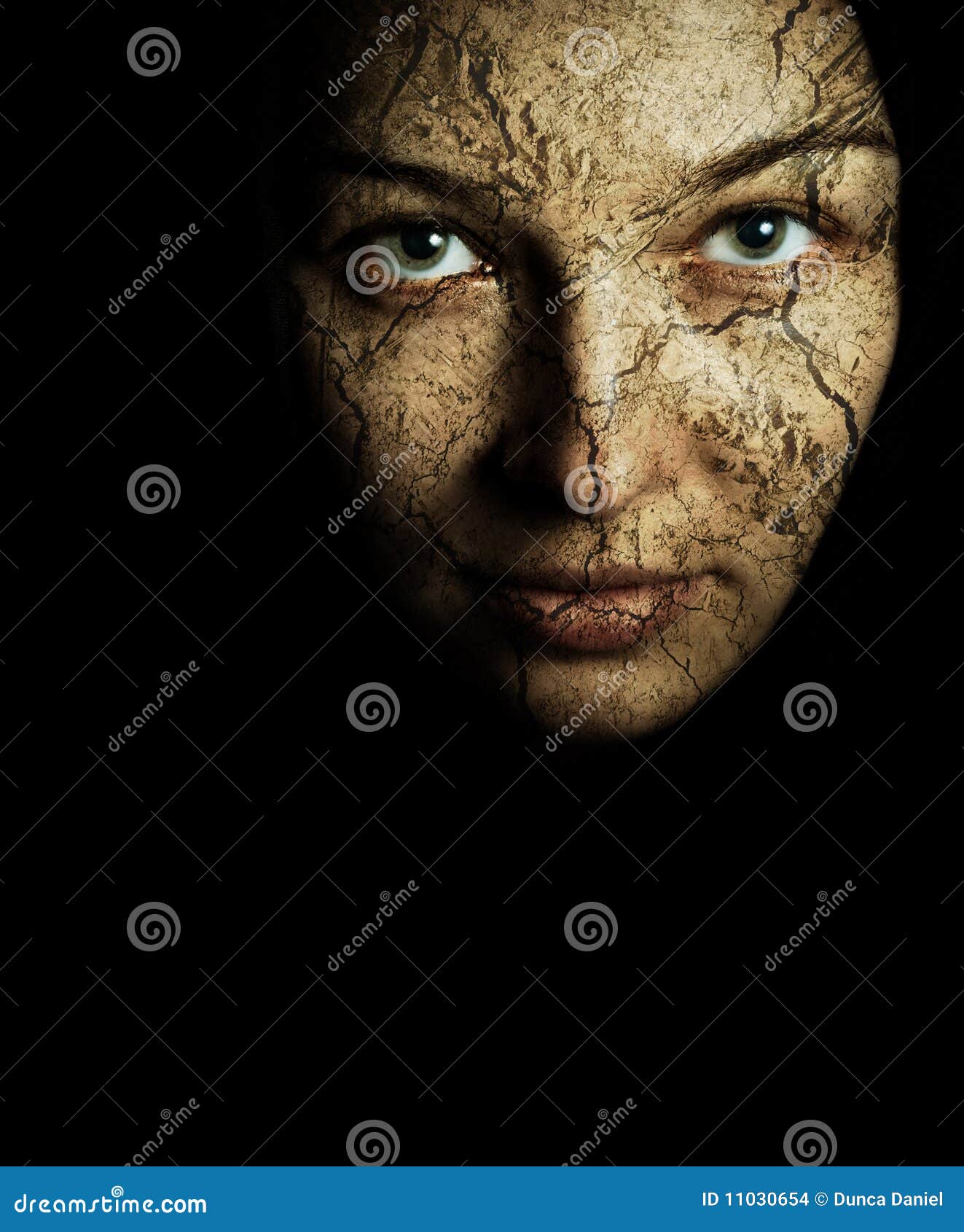 Cara De La Mujer Con La Piel Seca Agrietada Foto de archivo - Imagen de ...