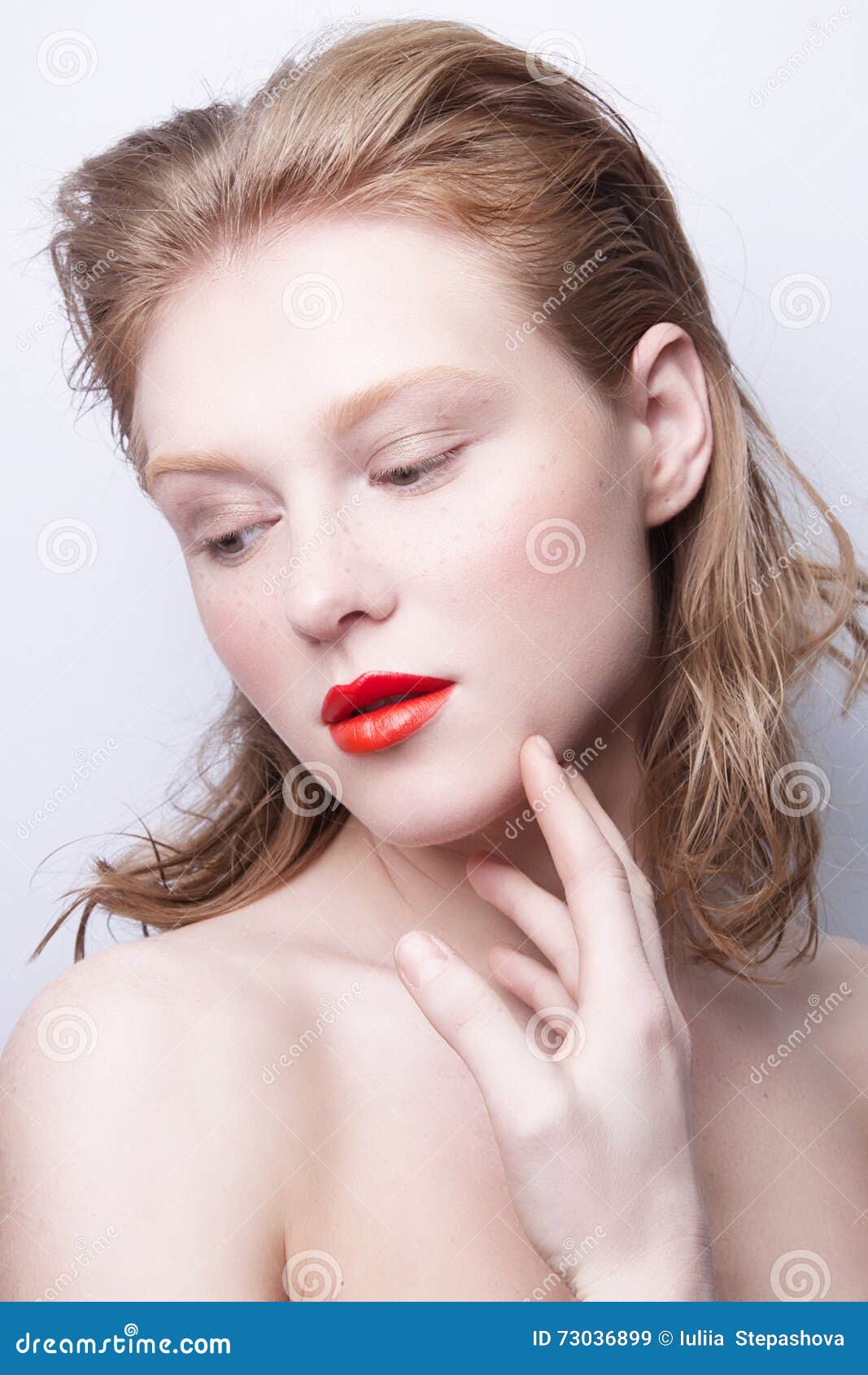 Cara De La Mujer Del Modelo De Moda De La Belleza Imagen de archivo ...