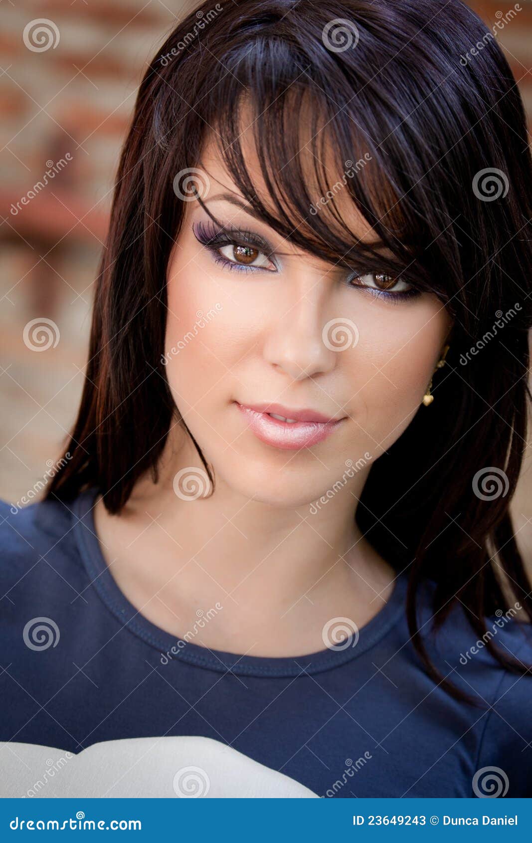Cara De La Mujer Linda Joven Hermosa Imagen De Archivo Imagen De Cara Hembra 23649243