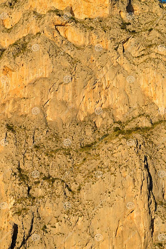 Cara de la roca foto de archivo. Imagen de poroso, expuesto - 37409726