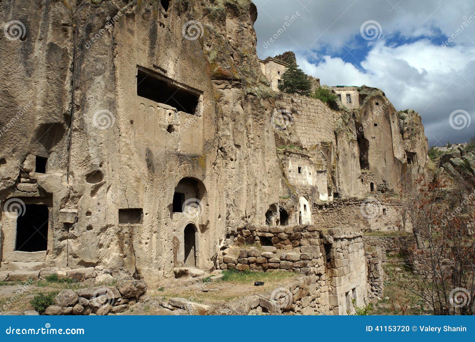 Cara de la roca foto de archivo. Imagen de ventana, museo - 41153720