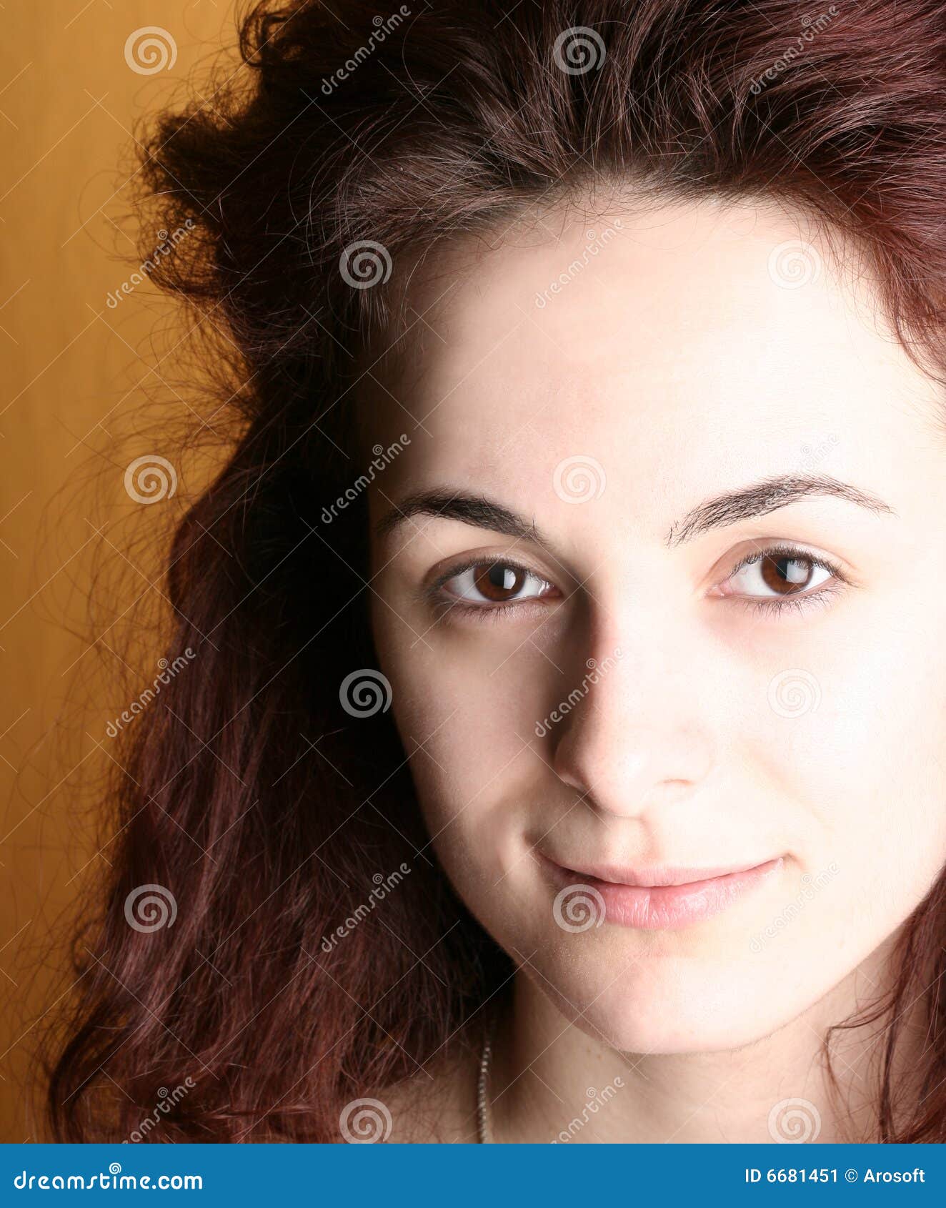 Cara de mujer imagen de archivo. Imagen de pretty, portrait - 6681451