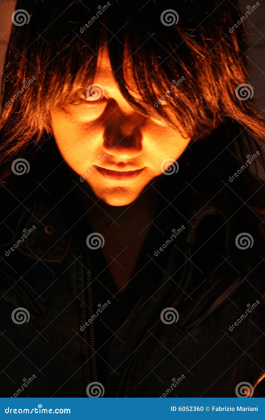 Cara Del Mal De La Muchacha Foto de archivo - Imagen de labios ...