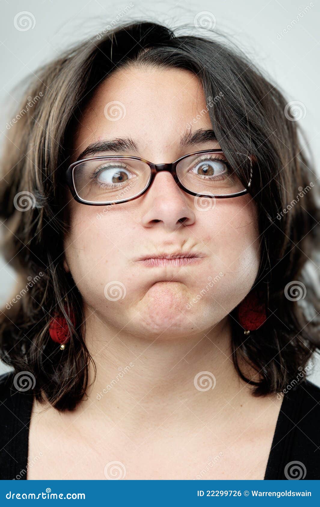 Cara divertida tonta foto de archivo. Imagen de cierre - 22299726