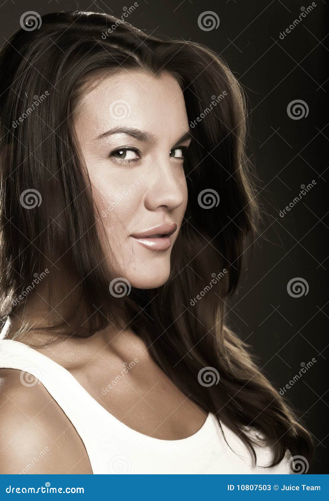 Cara hermosa de la mujer imagen de archivo. Imagen de atractivo - 10807503