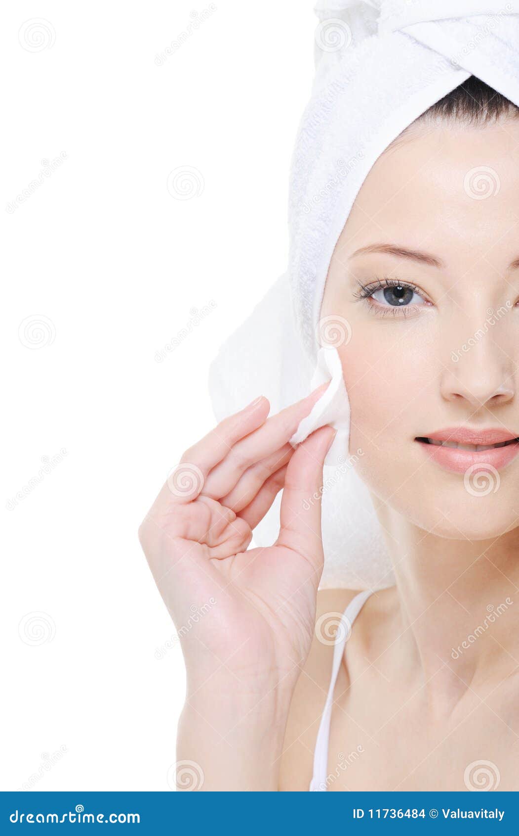 Cara Limpia Y Fresca De La Mujer Foto de archivo - Imagen de hermoso ...