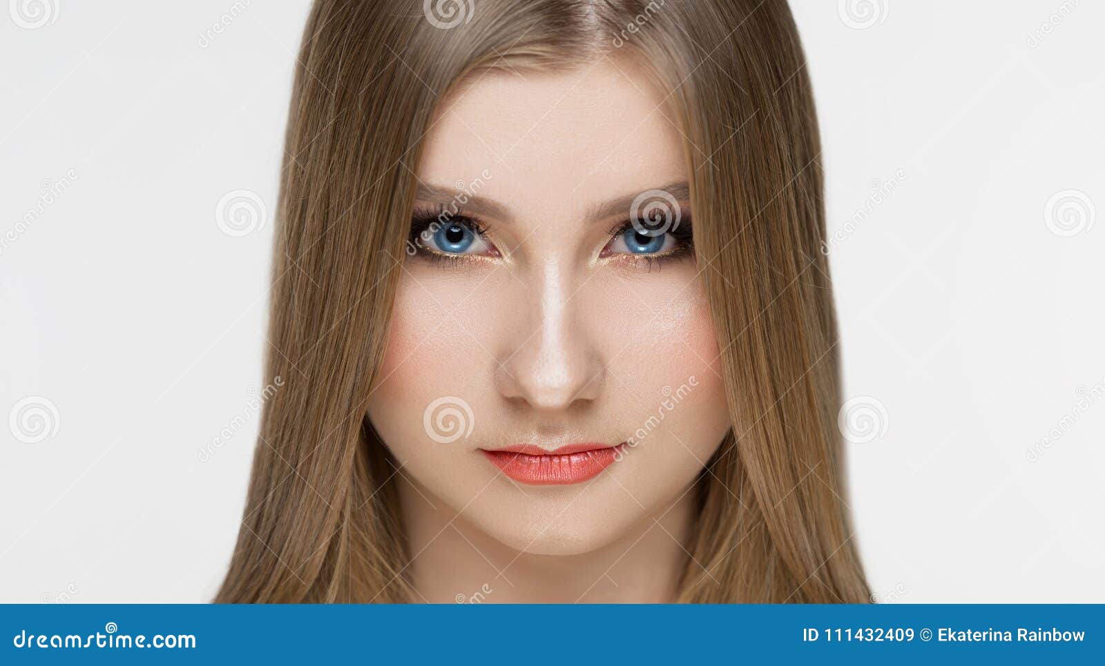 Cara, Olhos Azuis, Fundo Branco Imagem de Stock - Imagem de menina ...