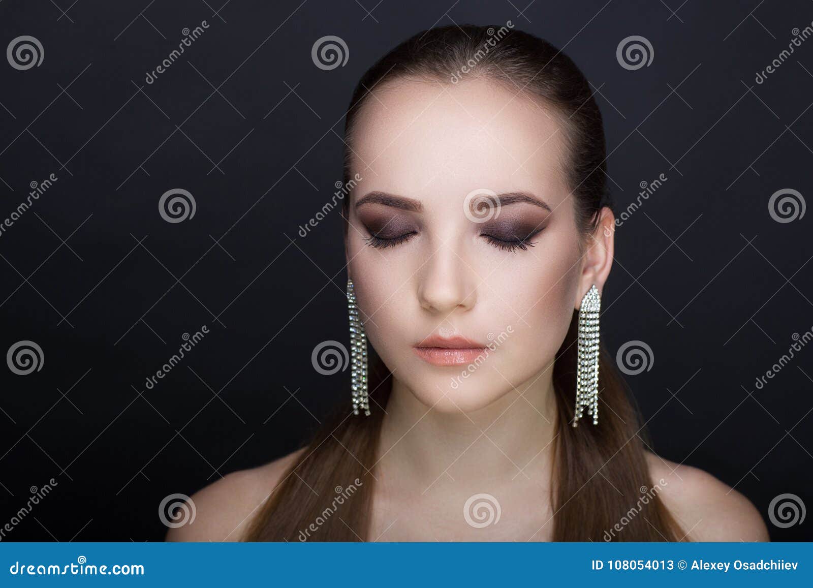 Cara perfecta de la mujer imagen de archivo. Imagen de modelo - 108054013