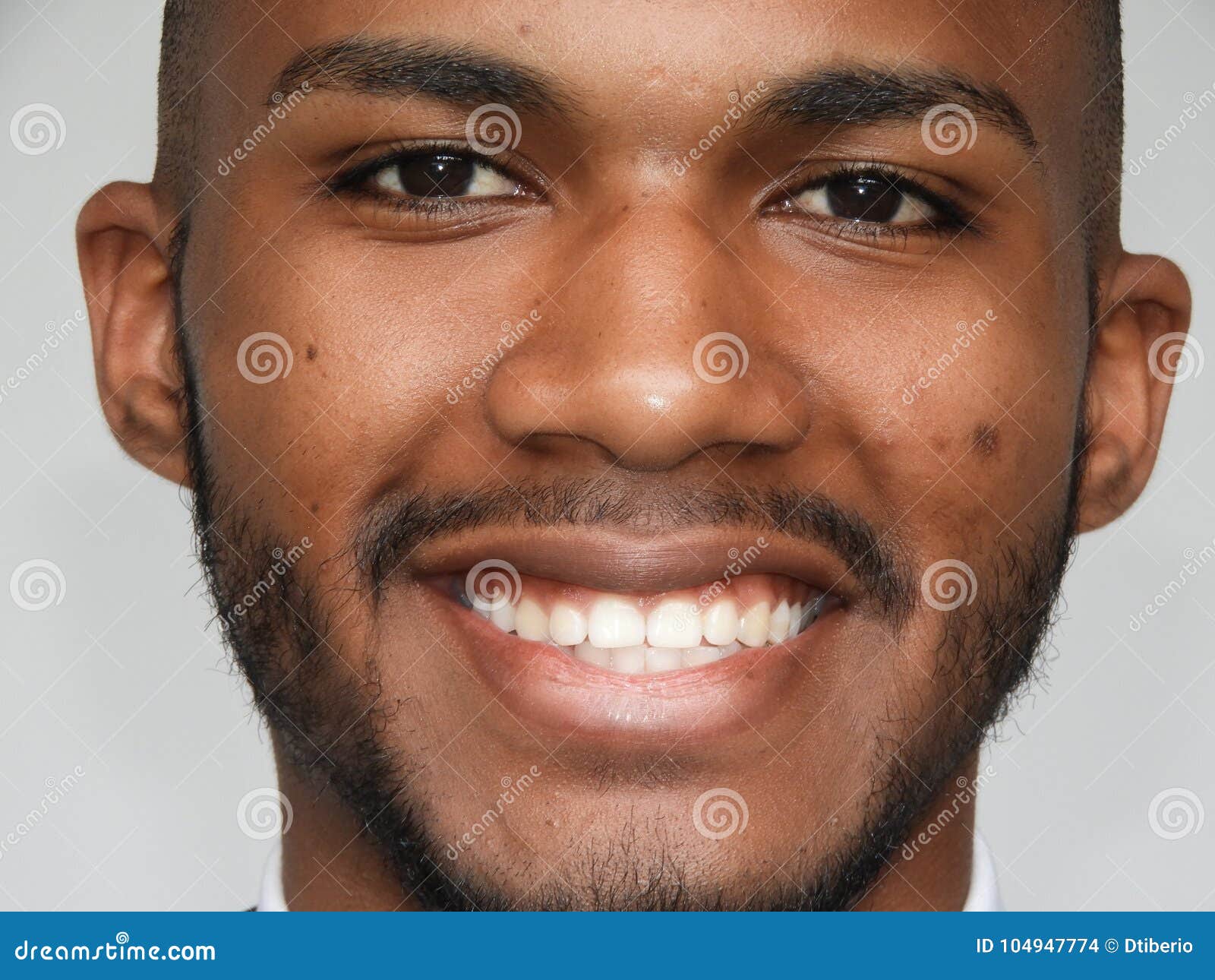 Cara Sonriente De La Persona Foto de archivo - Imagen de individual ...