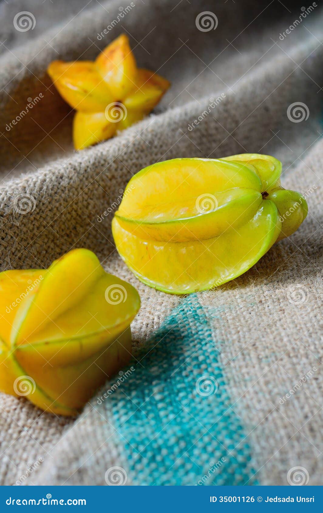 Carambole ou carambolier photo stock. Image du vivacité - 35001126