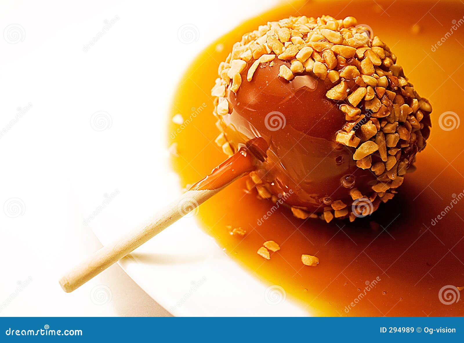 Apple And Caramel Melt Together To Display A Delicious Hue Of Colors ...