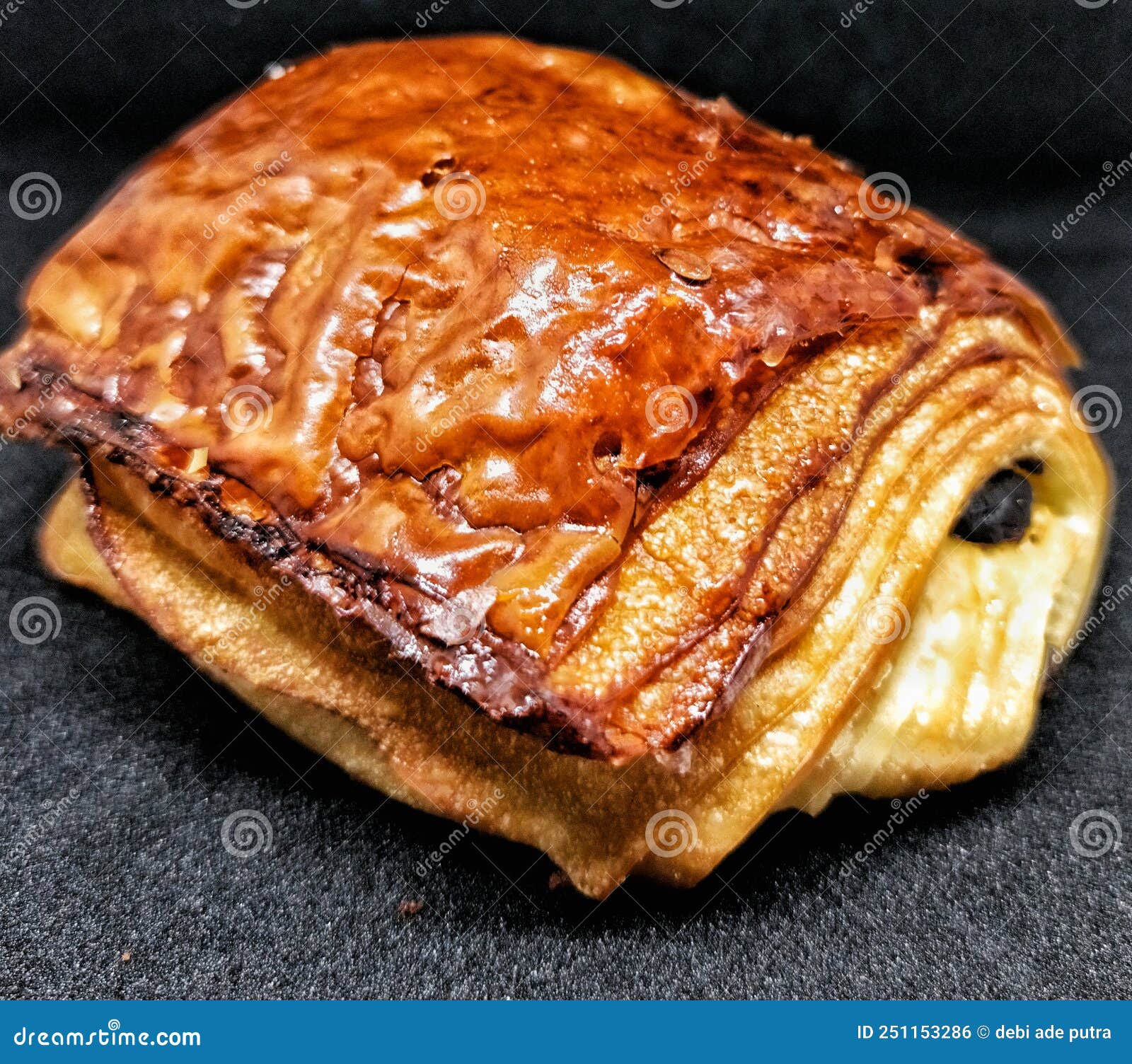 Bread And Chocolate, Chocolate Spread Bread, Bran Sliced Bread And ...