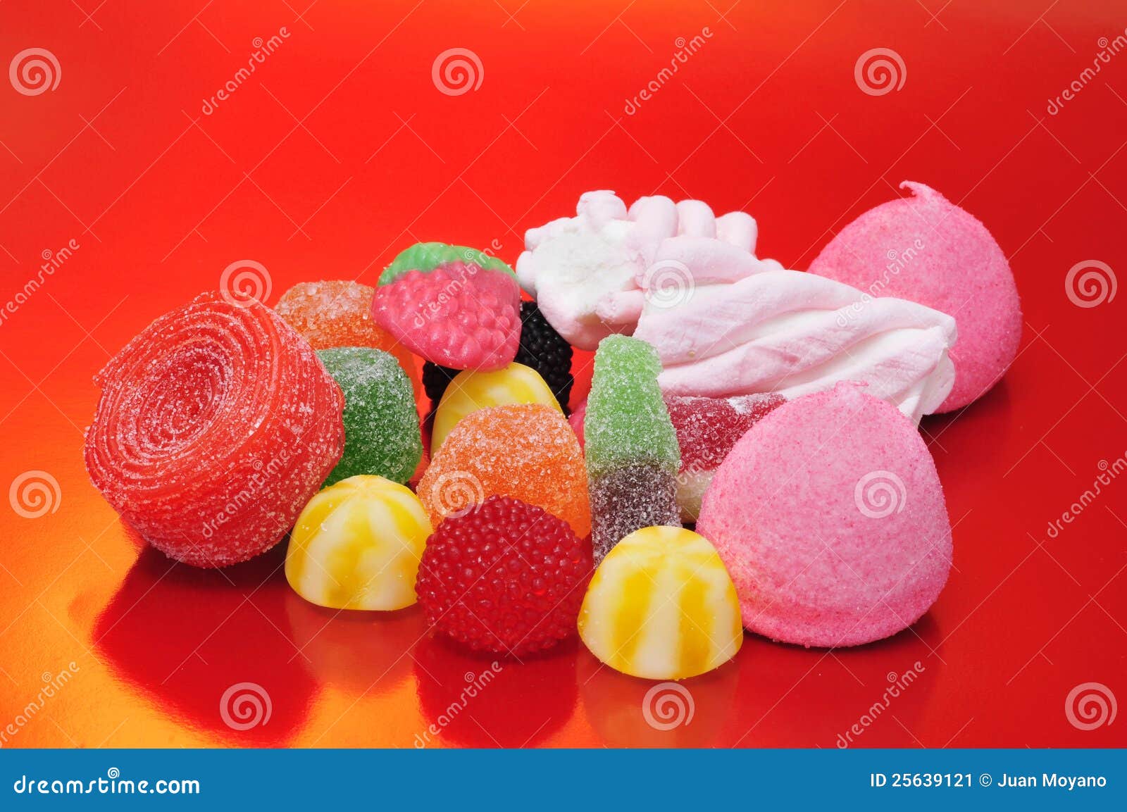 Caramelos imagen de archivo. Imagen de alimento, delicioso - 25639121