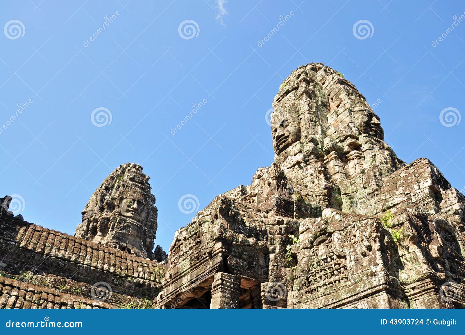 Caras del templo de Bayon foto de archivo. Imagen de budismo - 43903724