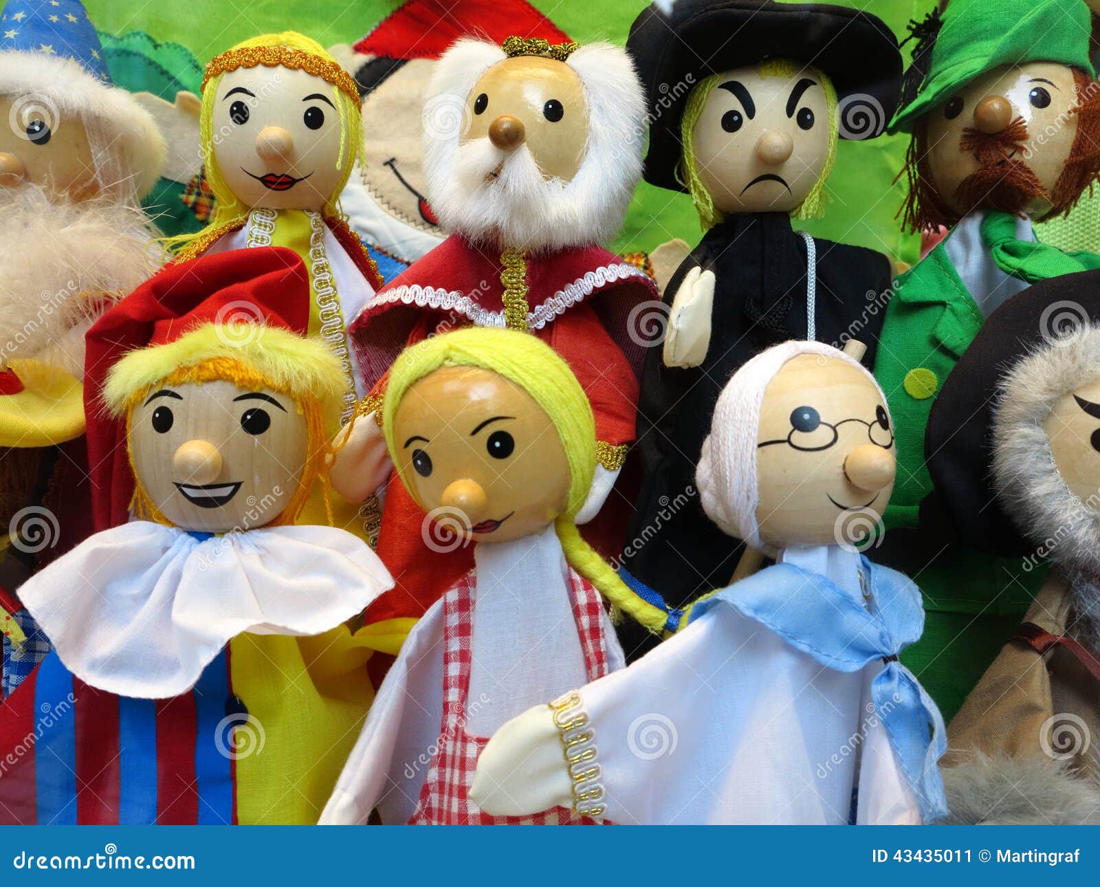 Caratteri del burattino immagine stock. Immagine di fiaba - 43435011