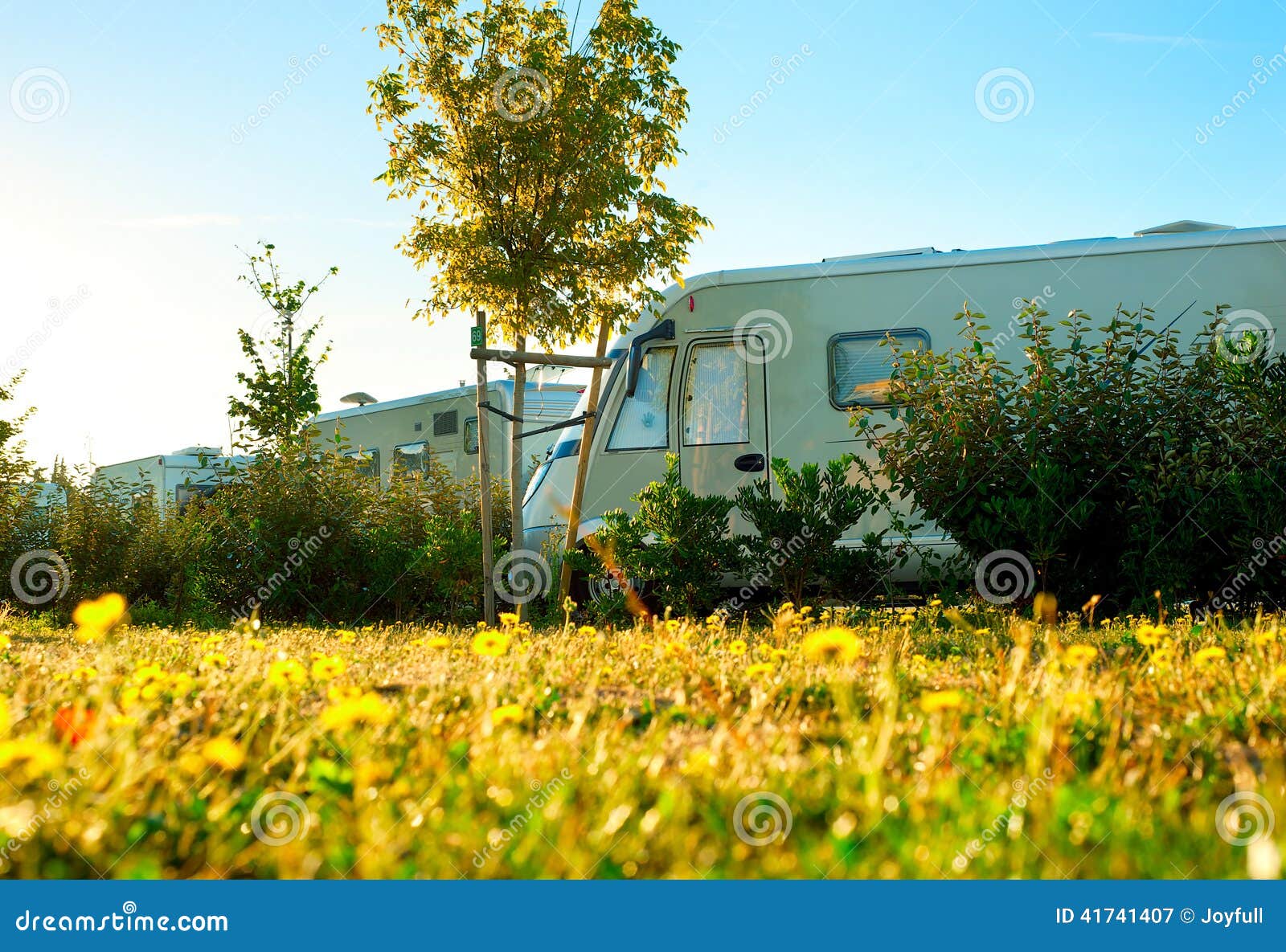 Caravan camping stock image. Image of outdoor, sunshine - 41741407