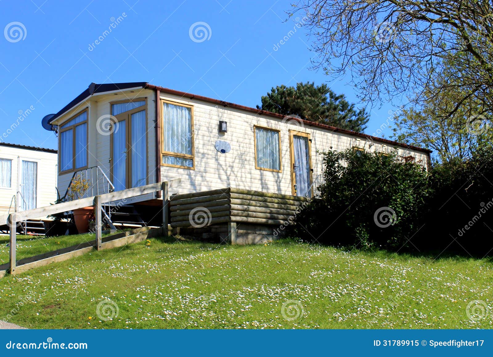 Caravan in trailer park stock image. Image of caravan - 31789915