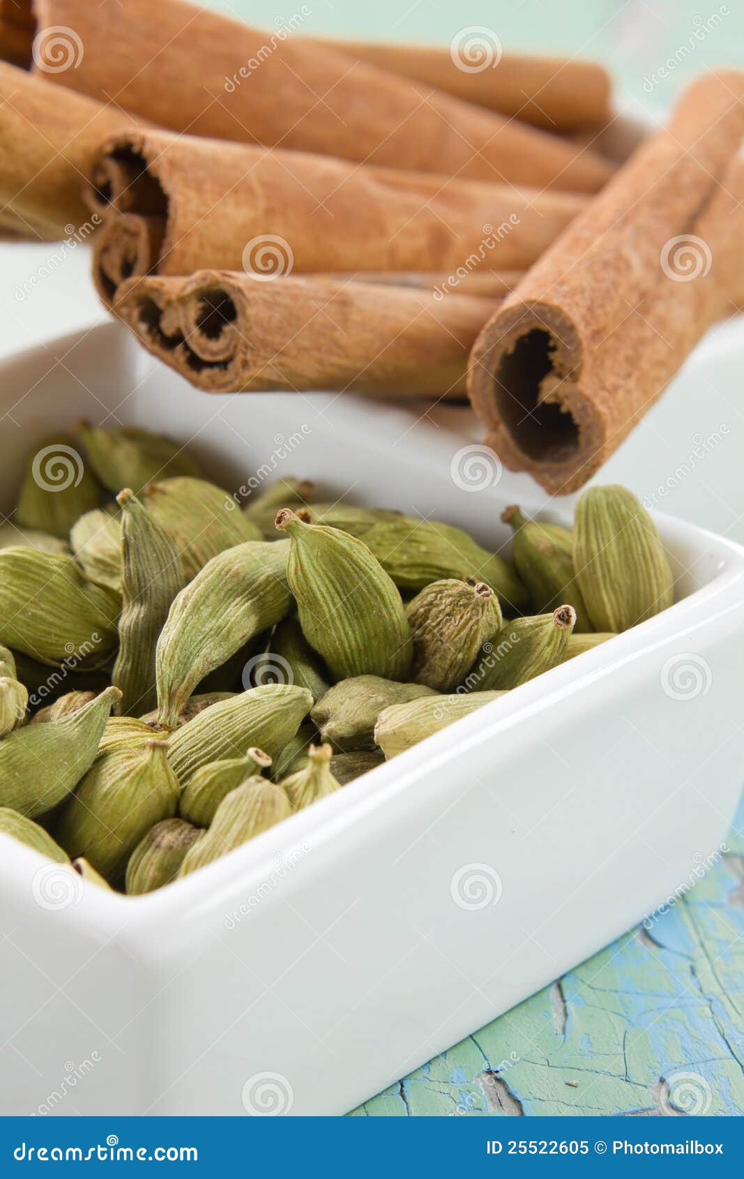 Cardamom and cinnamon stock image. Image of grain, macro - 25522605