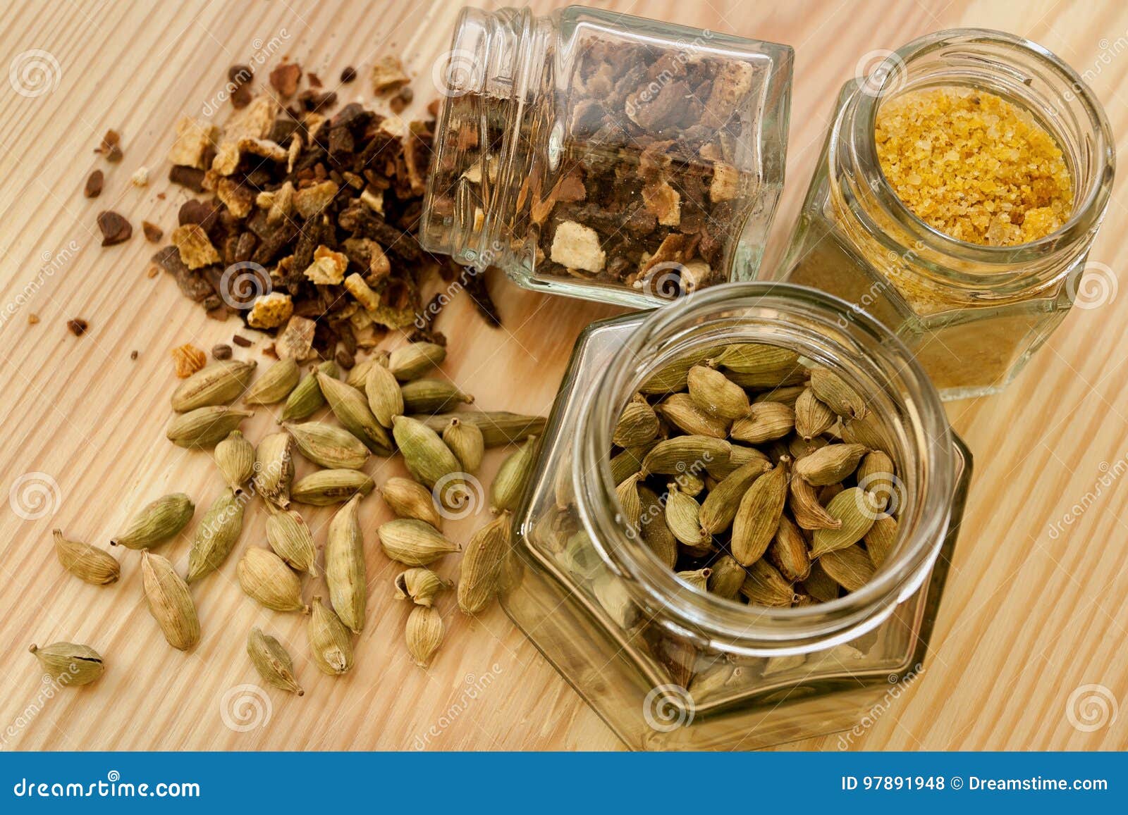 Cardamom Pods and Spice Mix Stock Photo - Image of close, wooden: 97891948