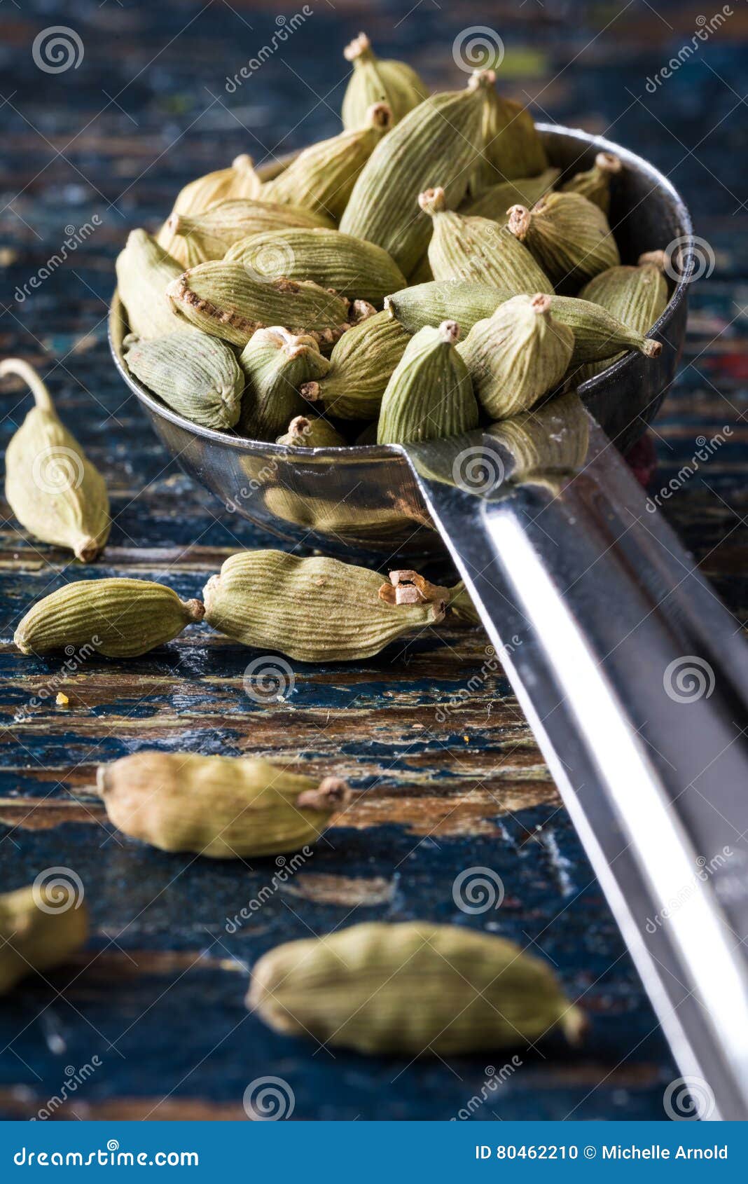 Green Cardamom Pods Spilled from a Teaspoon Stock Photo - Image of ...