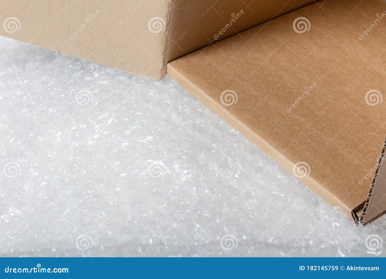 Cardboard Box with Bubble Wrap Stock Image - Image of open, care: 182145759