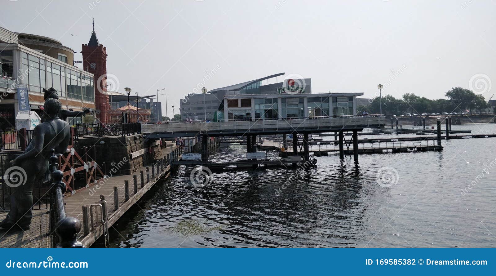 Cardiff Bay editorial photography. Image of water, summer - 169585382