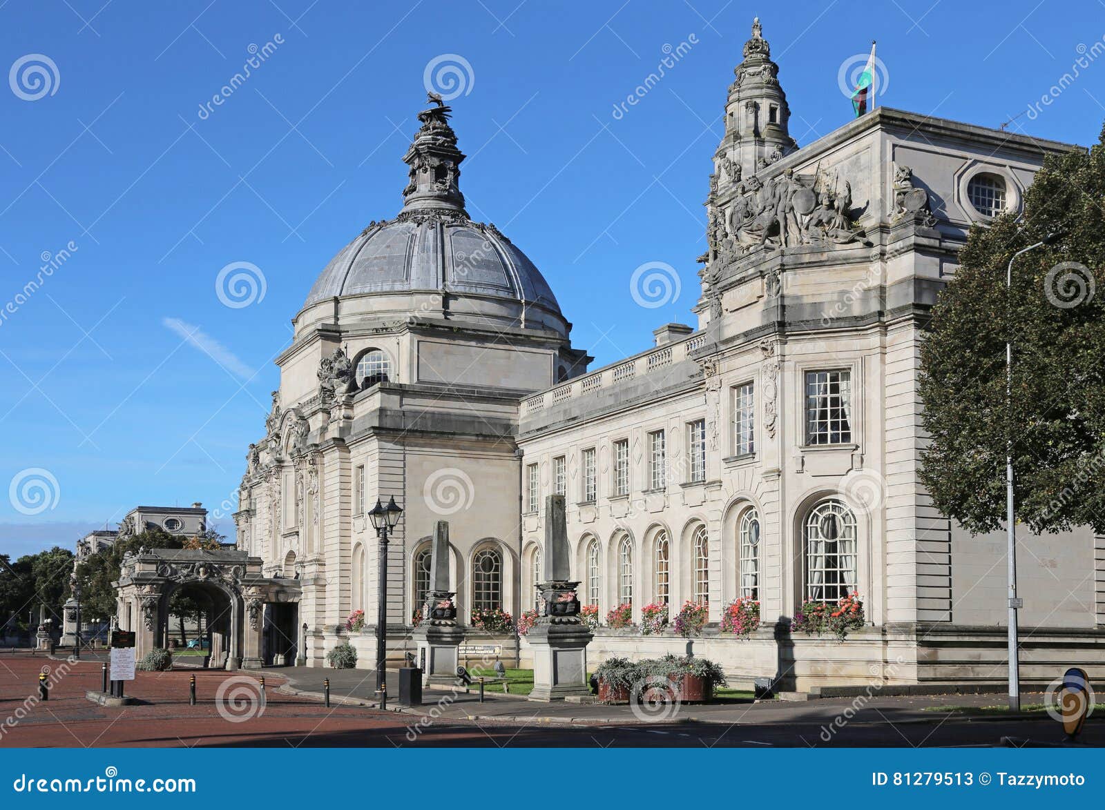 Cardiff city hall stock image. Image of hall, wales, public - 81279513
