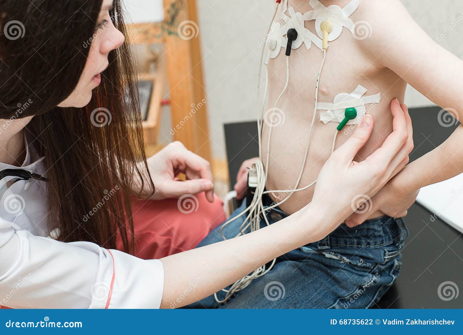 Cardiogramme De Coeur, Holter Photo stock - Image du clinique ...