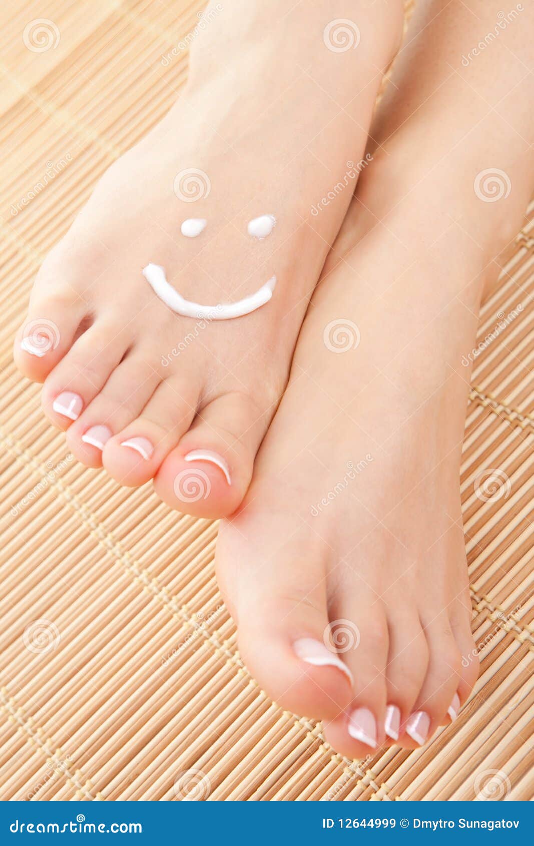 Care for woman legs stock image. Image of girl, hand - 12644999