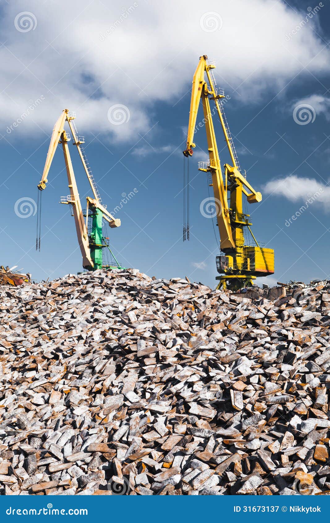 Cargamento Del Arrabio (hierro En Lingotes) Imagen de archivo - Imagen ...